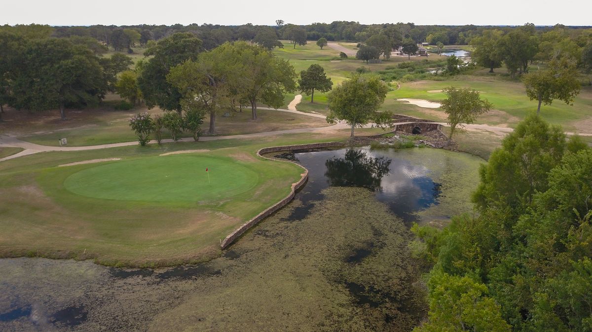 Gallery - Legendary Oaks Golf Course